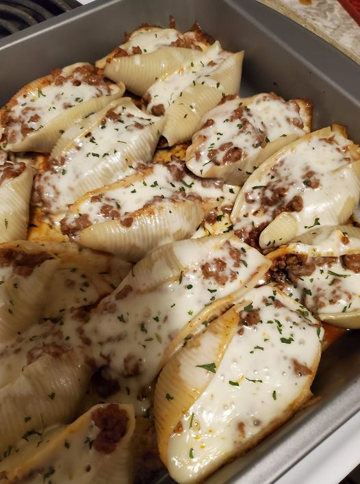 👉 Giant Stuffed Pasta Shells – Recipes on a Budget