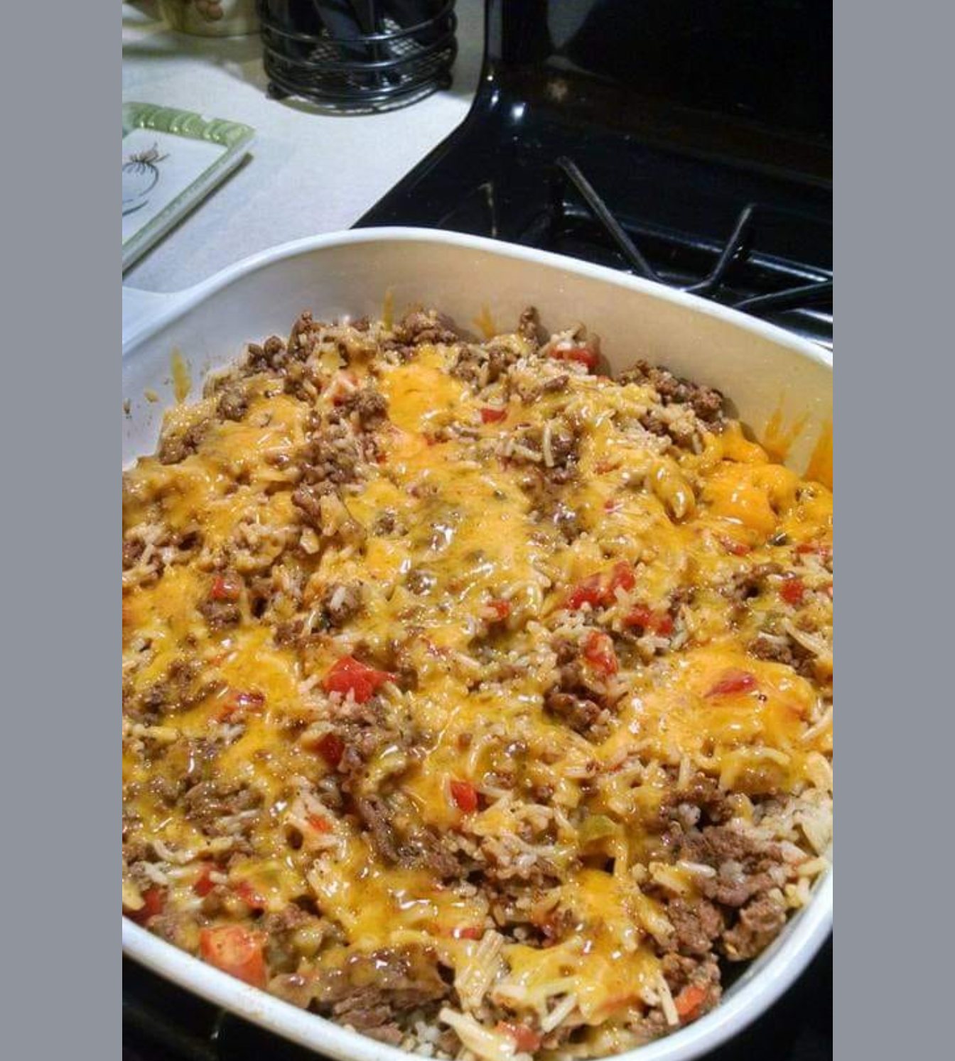 👉Cheesy Spanish Rice Bake – Recipes on a Budget